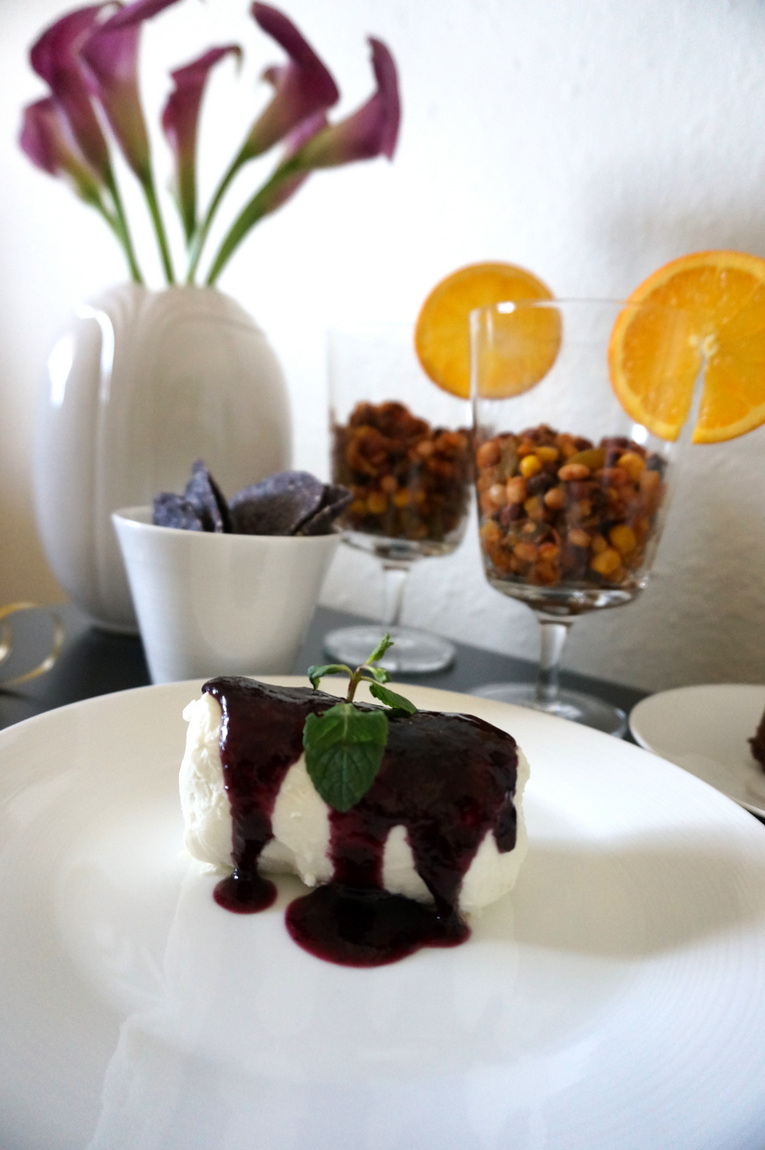 An Awards Show Party with Retro Style | Mirror80