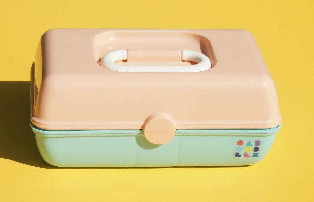 What's Inside Your Caboodles? | Mirror80