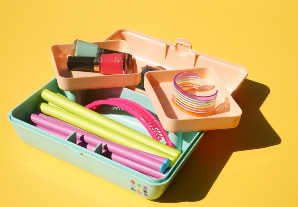 What's Inside Your Caboodles? | Mirror80